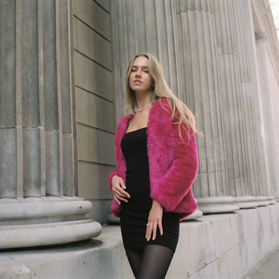 Fujifilm Pro 400H on the Yashica Mat 124G - Portrait shoot in London