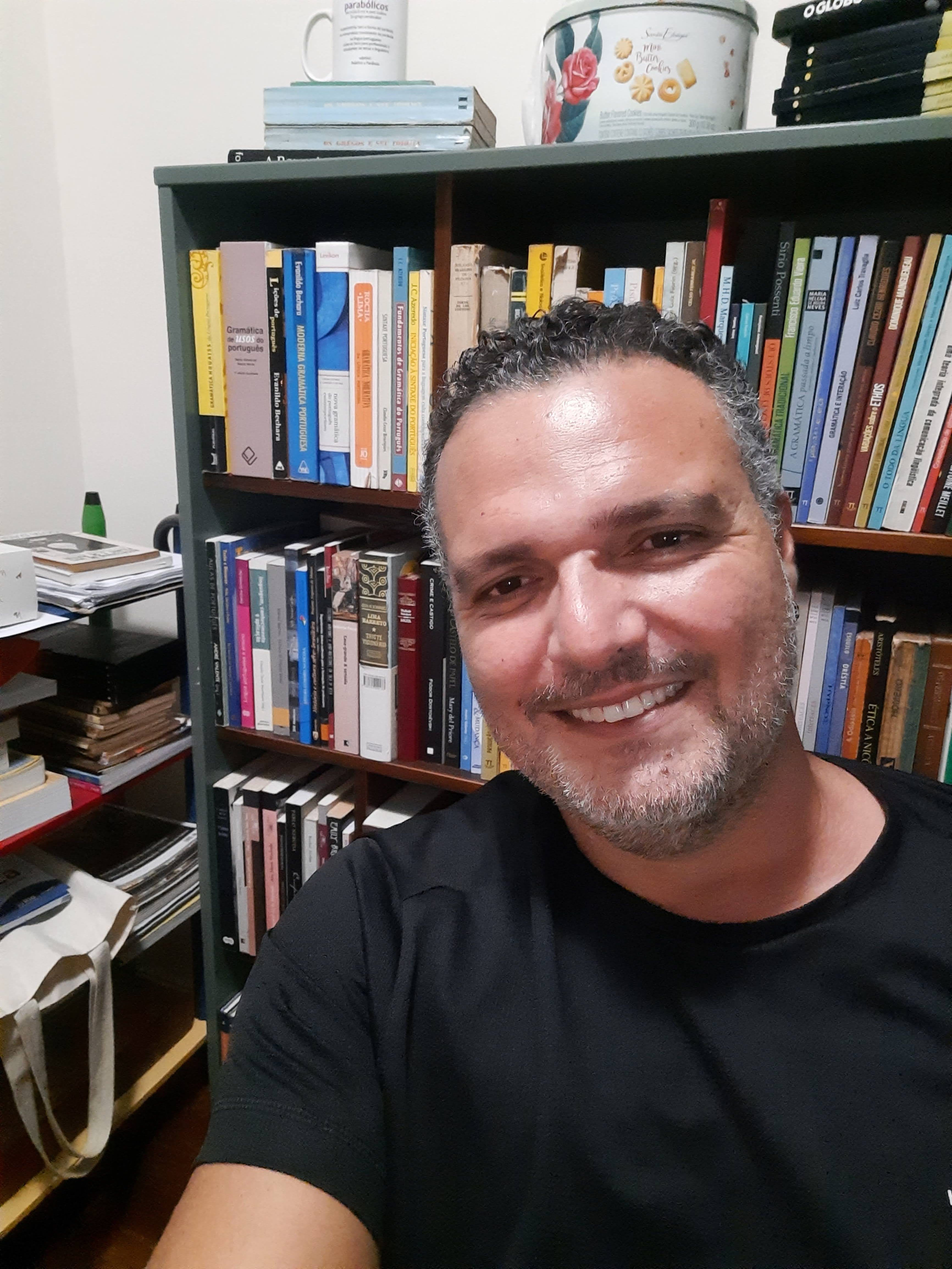 Prof. Marcus Oliveira | Substack