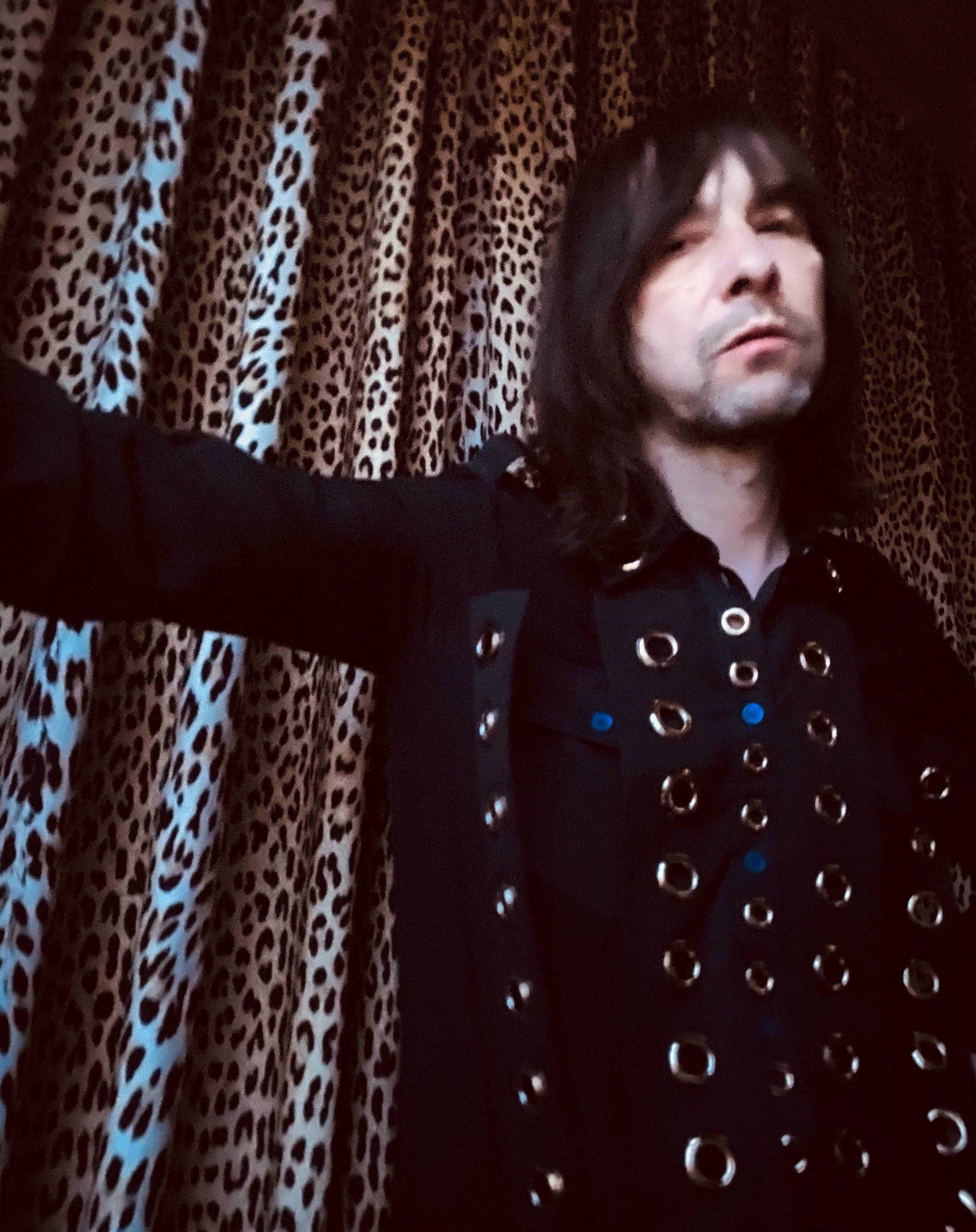 The New Cue #18 May 10: Bobby Gillespie, Warren Hampshire, Rod Stewart