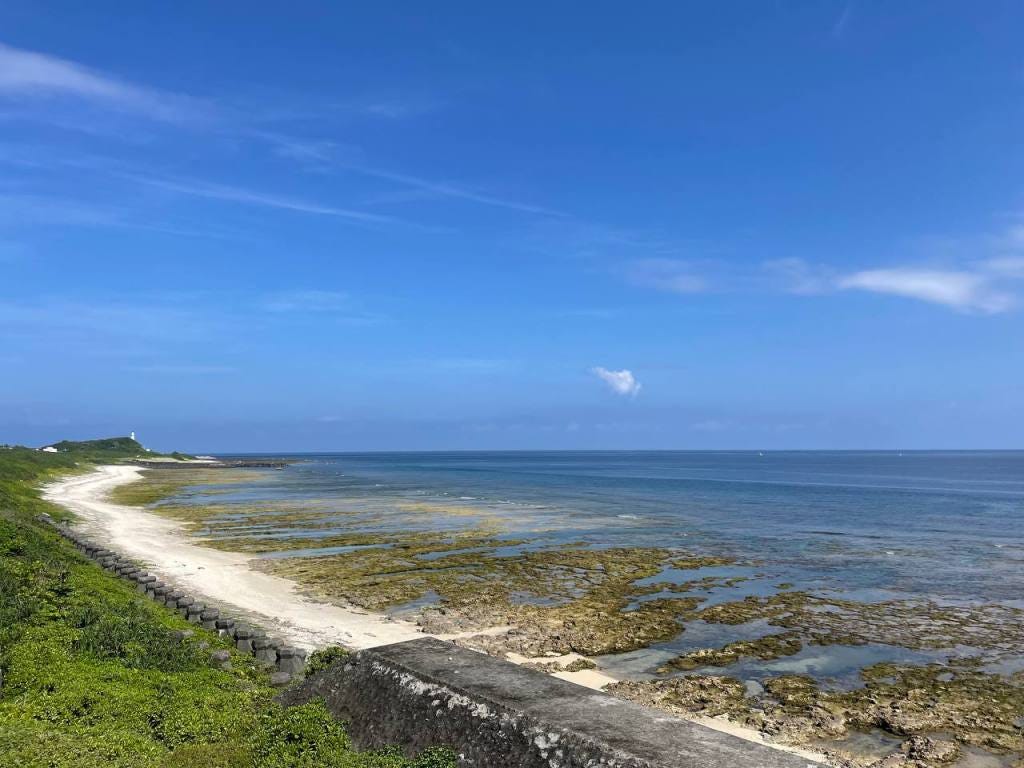 夏至的綠島海泳 - T.H. Schee @ Substack