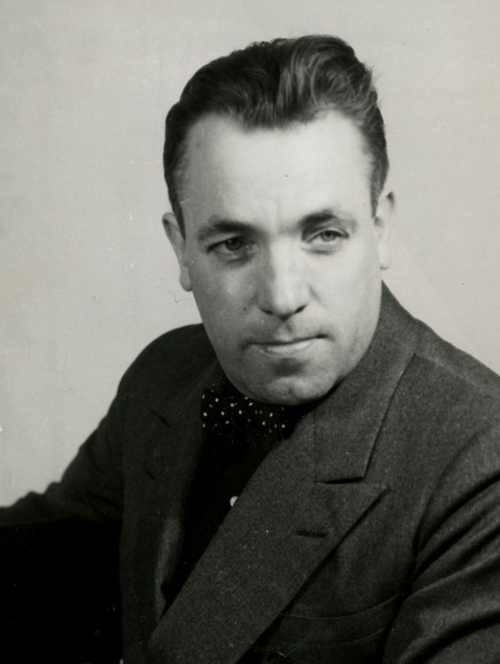 Stewart Holbrook: Portland Mythmaker - by Joe Streckert