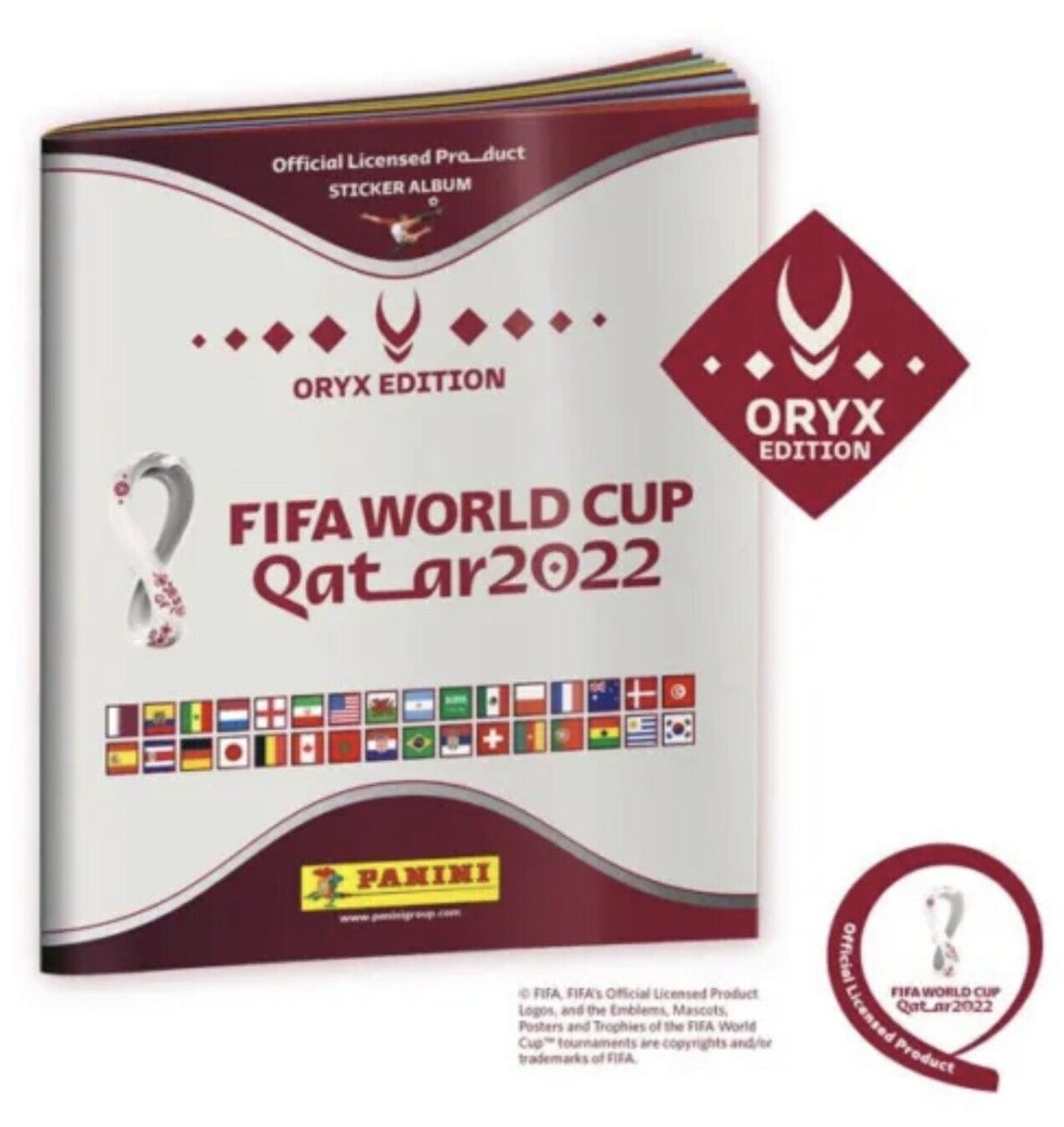 Il nuovo album di figurine Qatar 2022, la figurina di Cruijff e un libro.