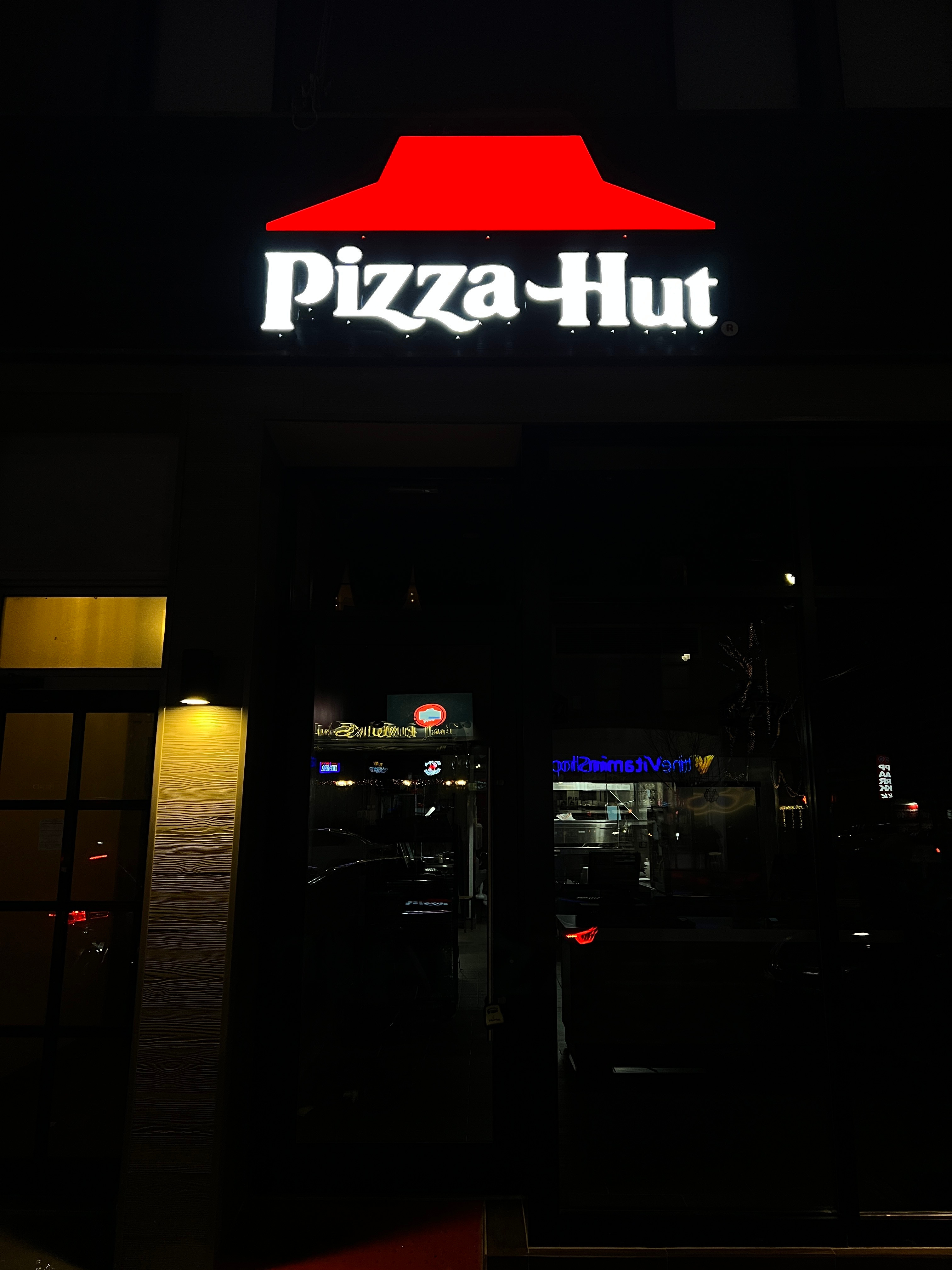 The Retrologist explores the land of Dairy Queen; plus a former Arthur Treacher's with strong ...