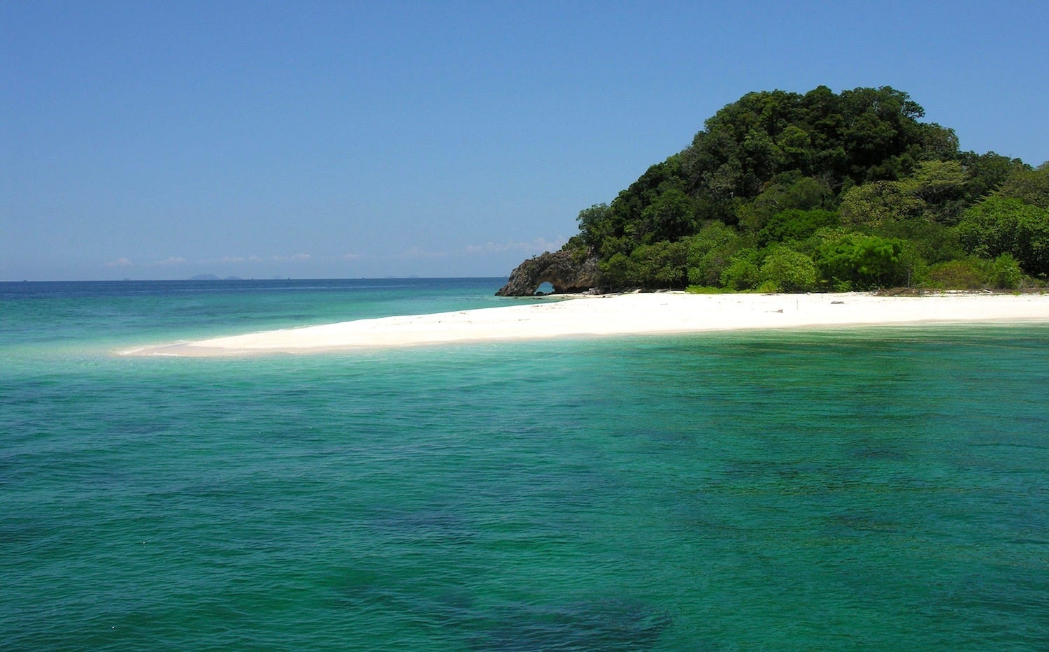 Ko Tao unlocked as Thailand nears unrestricted domestic travel