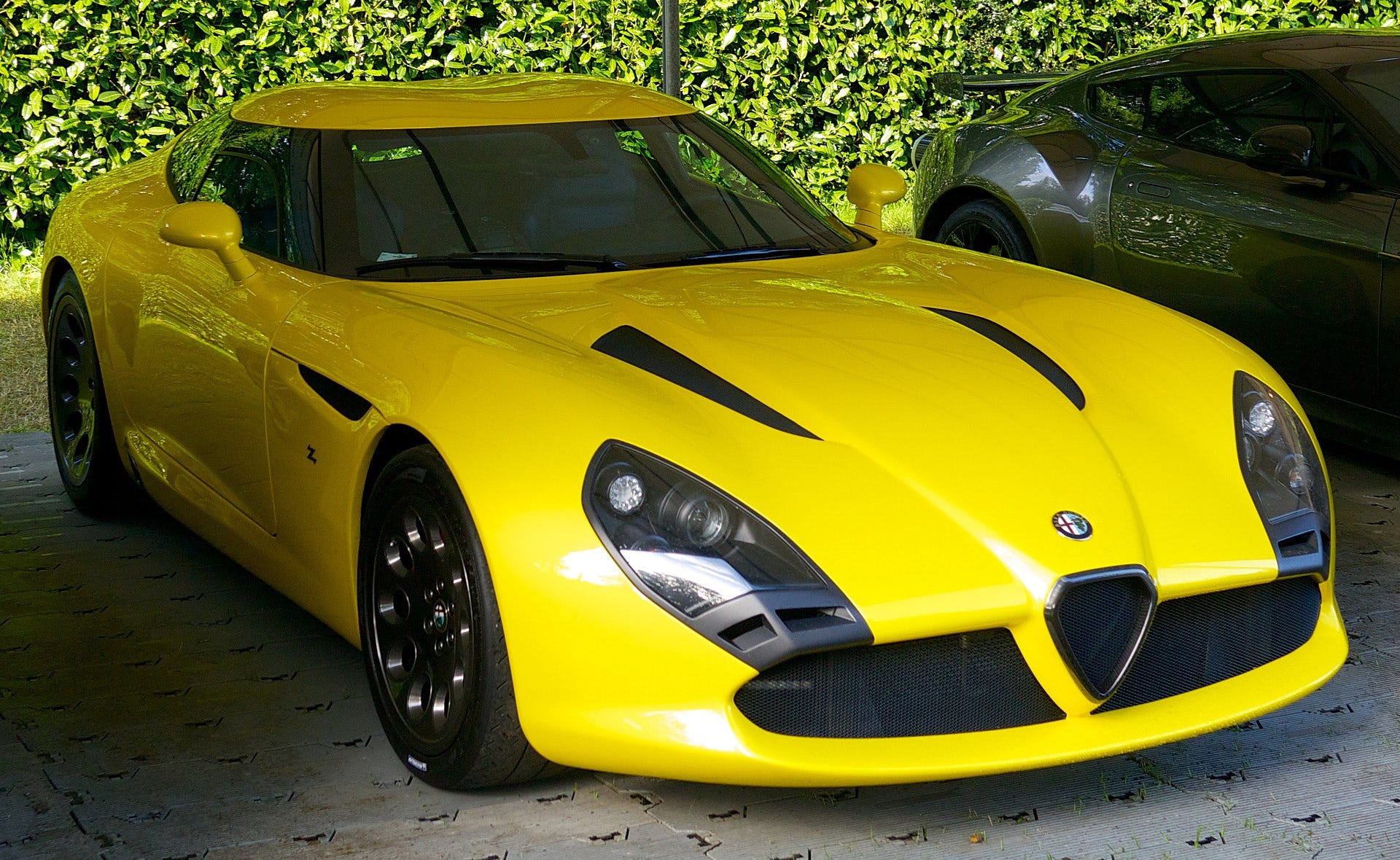 The Alfa Romeo TZ3 - by Pete Weishaupt - Everyday Driven