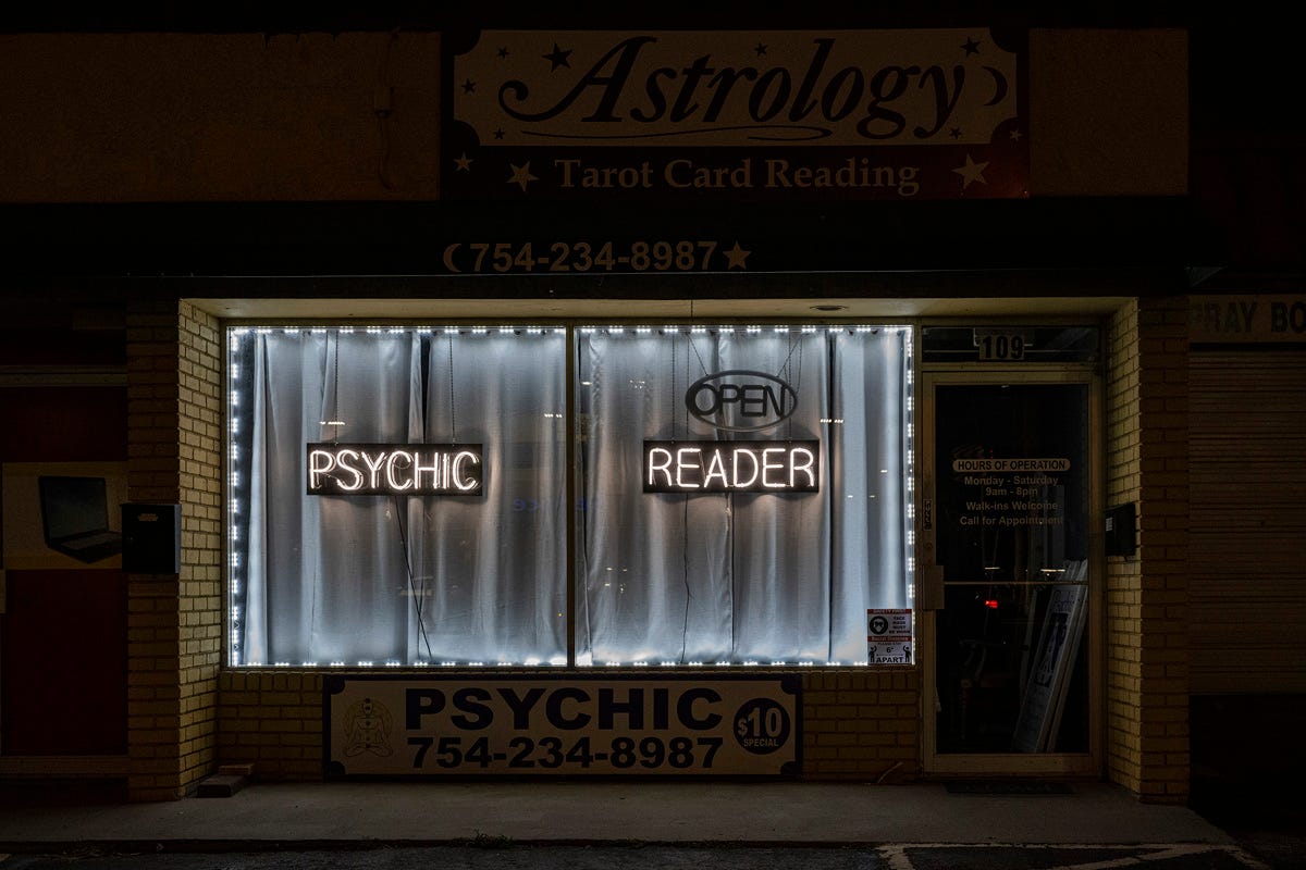 The Glow of Psychic Storefronts - by Paul Vlachos - Juke