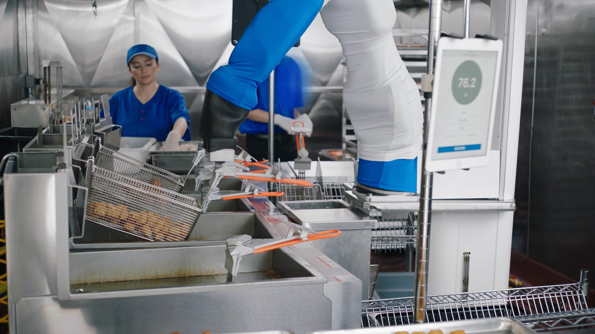 Miso Launches Flippy Wings Robot to Fry Up Chicken Wings