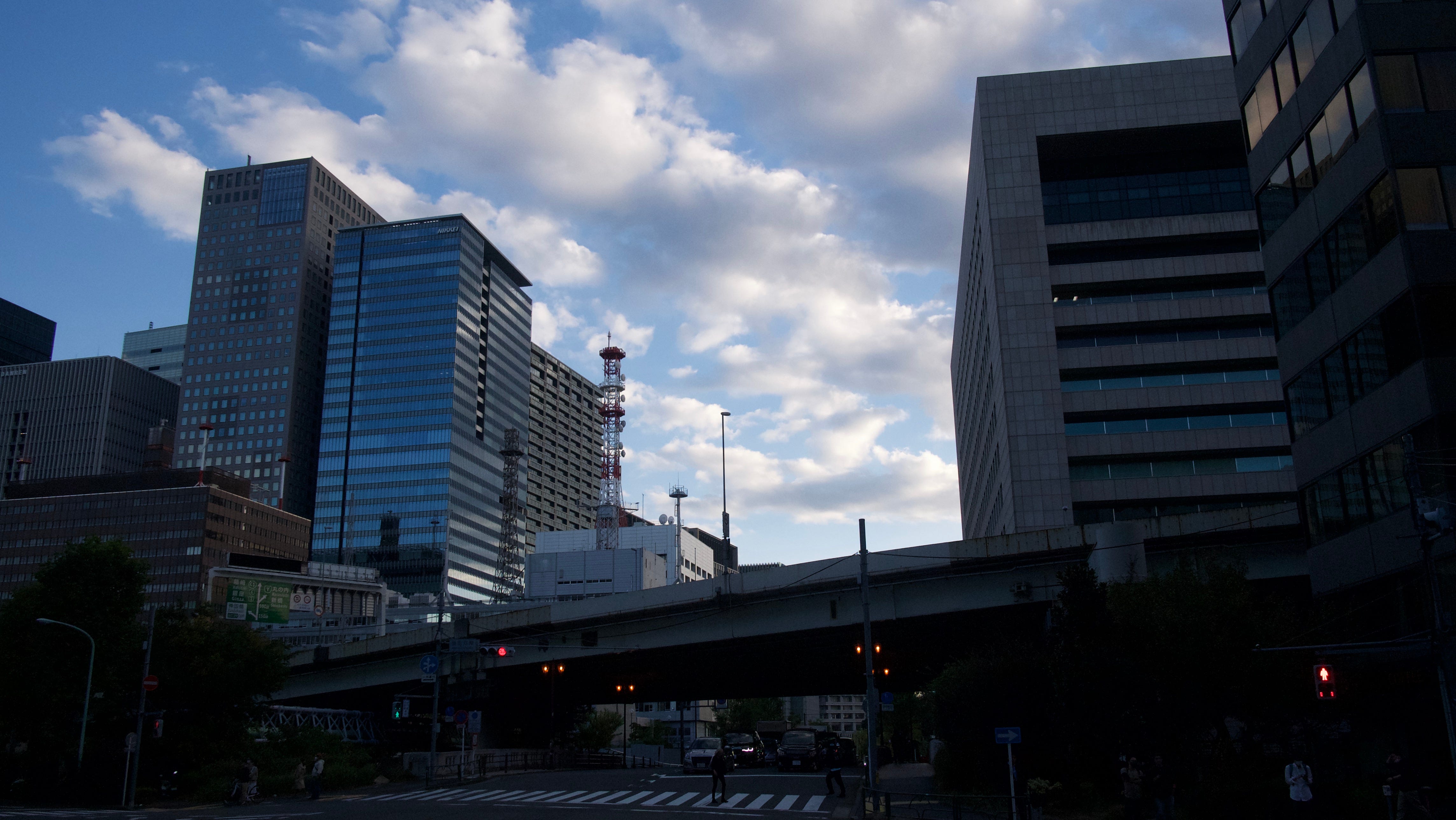 Sunny, 19°C - by Joel Neff - 91 Days