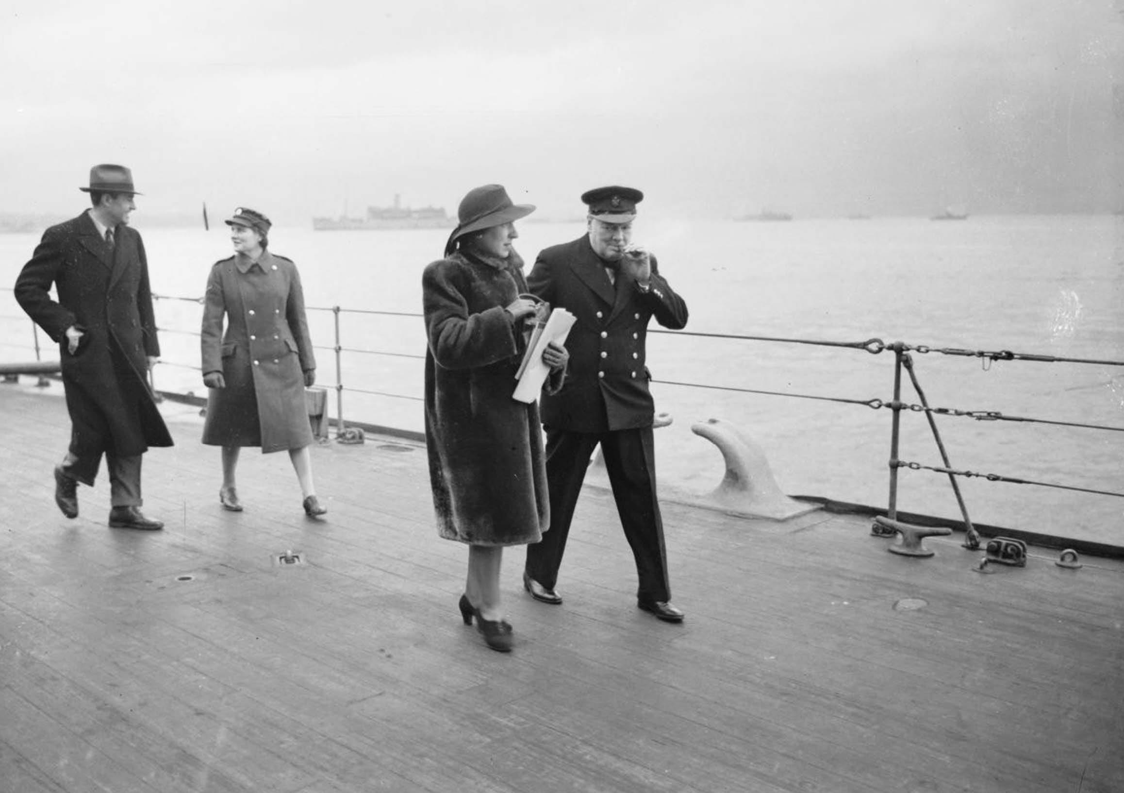 Churchill arrives at the White House - by Martin Cherrett