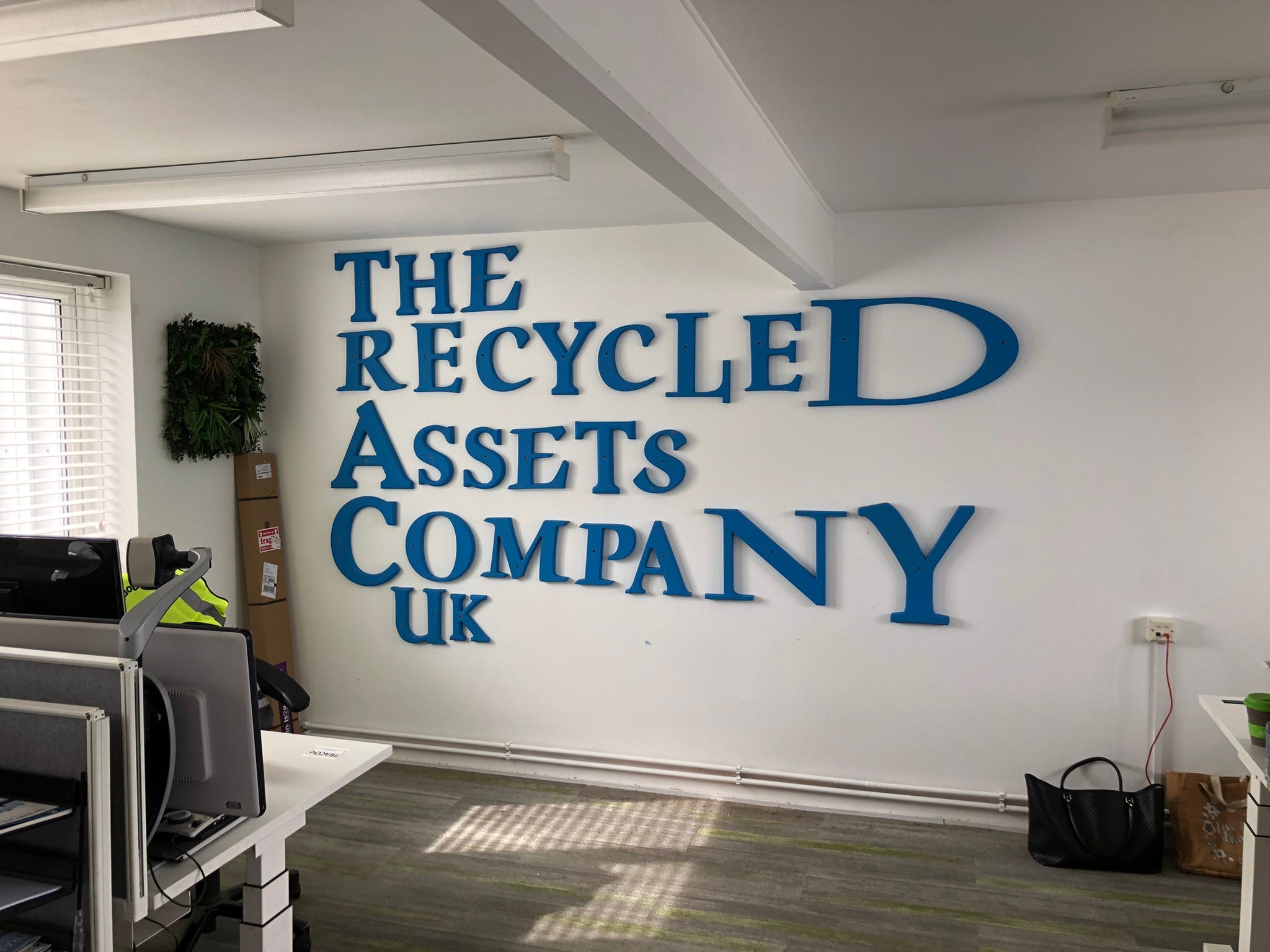 Desks and other circular things - by Fraser Harper