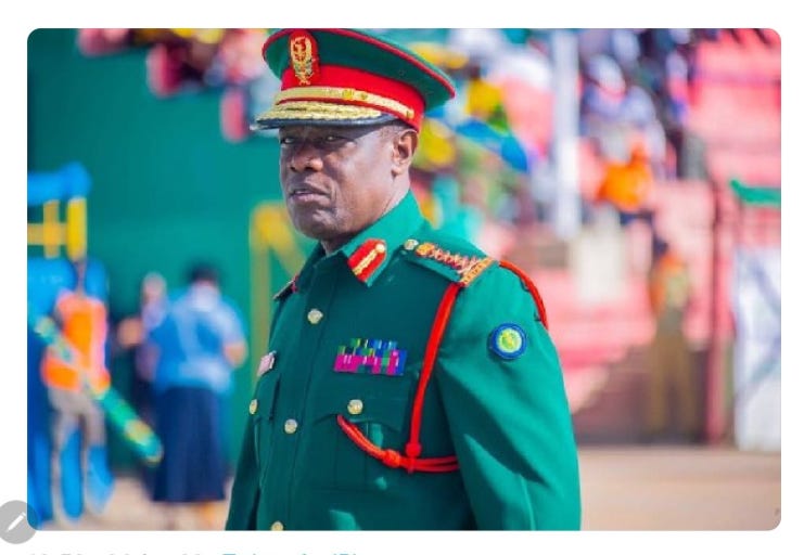 Uchambuzi wa kiintelijensia kuhusu Jenerali Mabeyo: anastaafu au ...