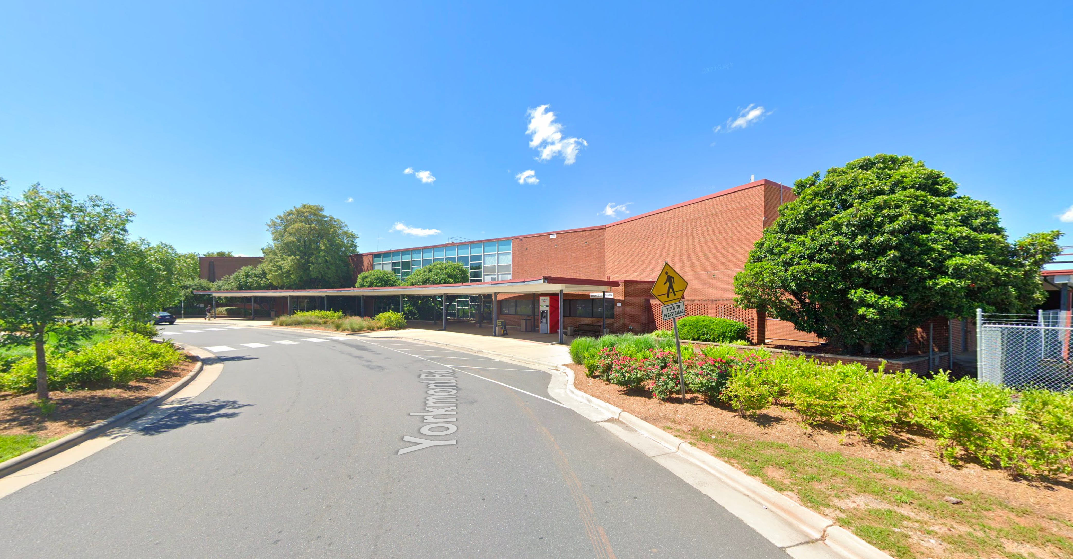 The couple that spent every day at Charlotte's airport overlook