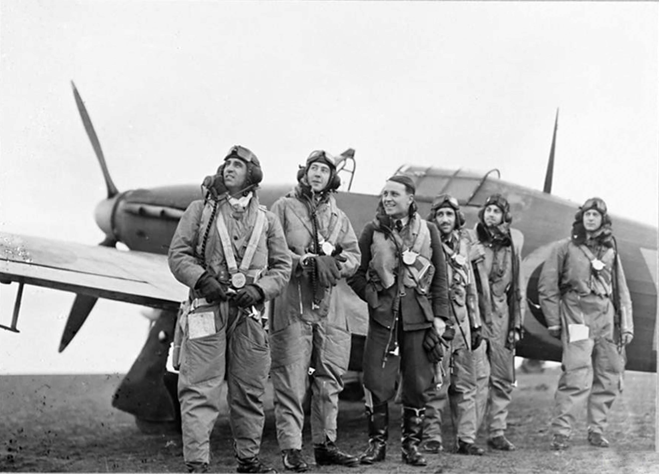 A fighter sweep across the Channel - by Martin Cherrett