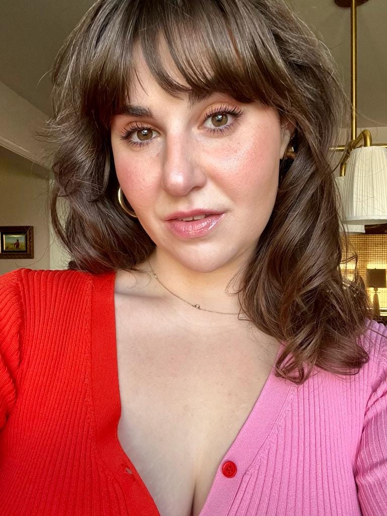 Caroline Reilly's Instagram, Twitter & Facebook on IDCrawl