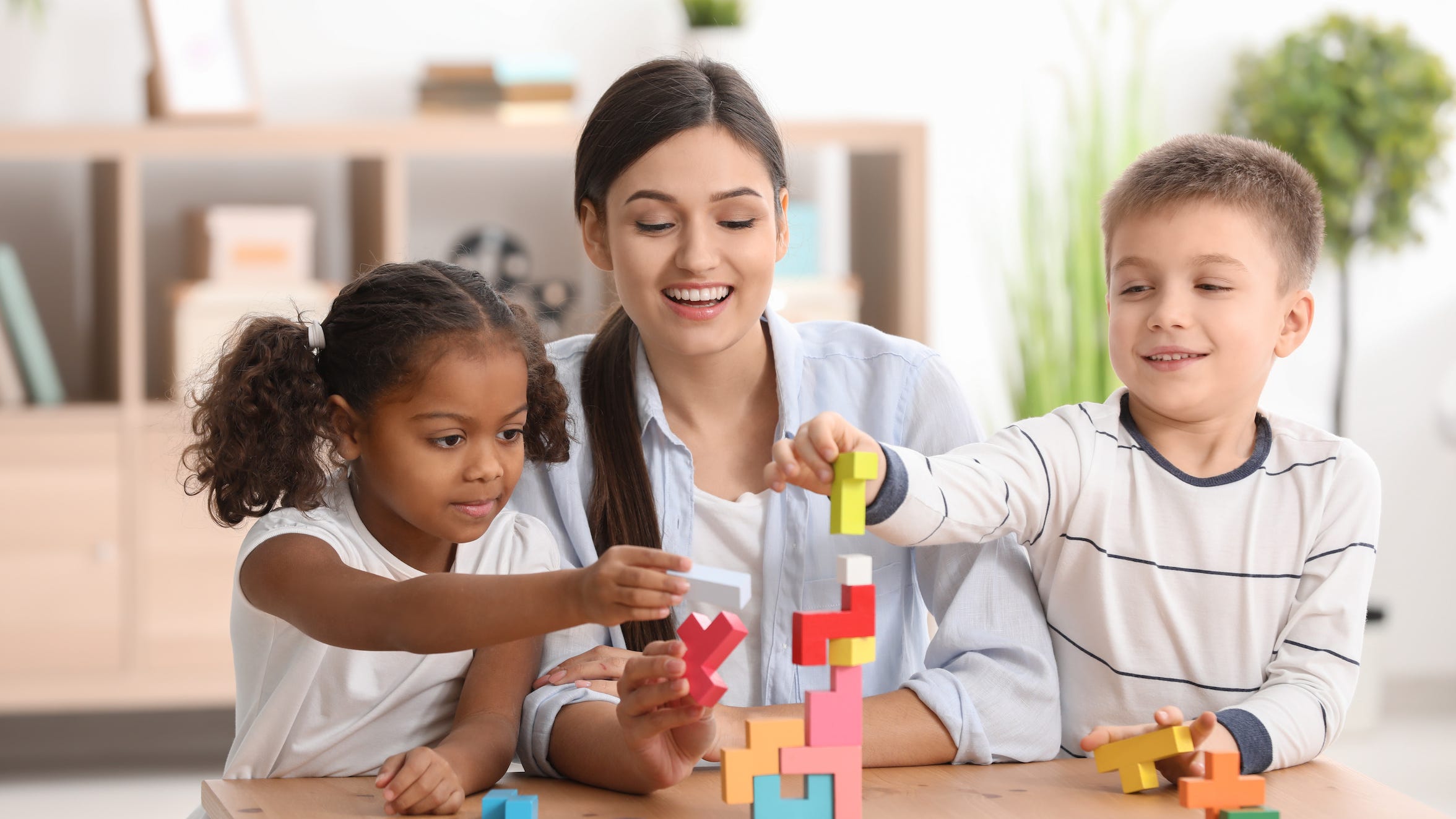 3 Things: Modern Livestrong Bands, Nanny Share Platform, Comp Tools for ...