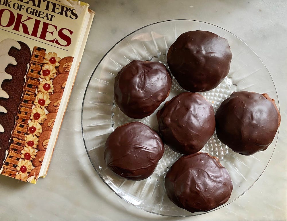 Maida Heatter’s Chocolate Apple-saucers - by Jennie