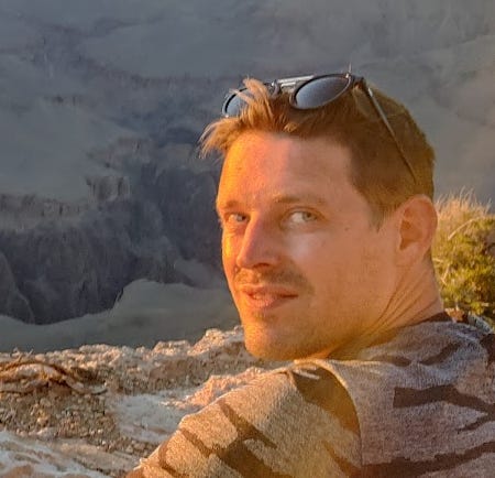 Niels Holvoet | Substack