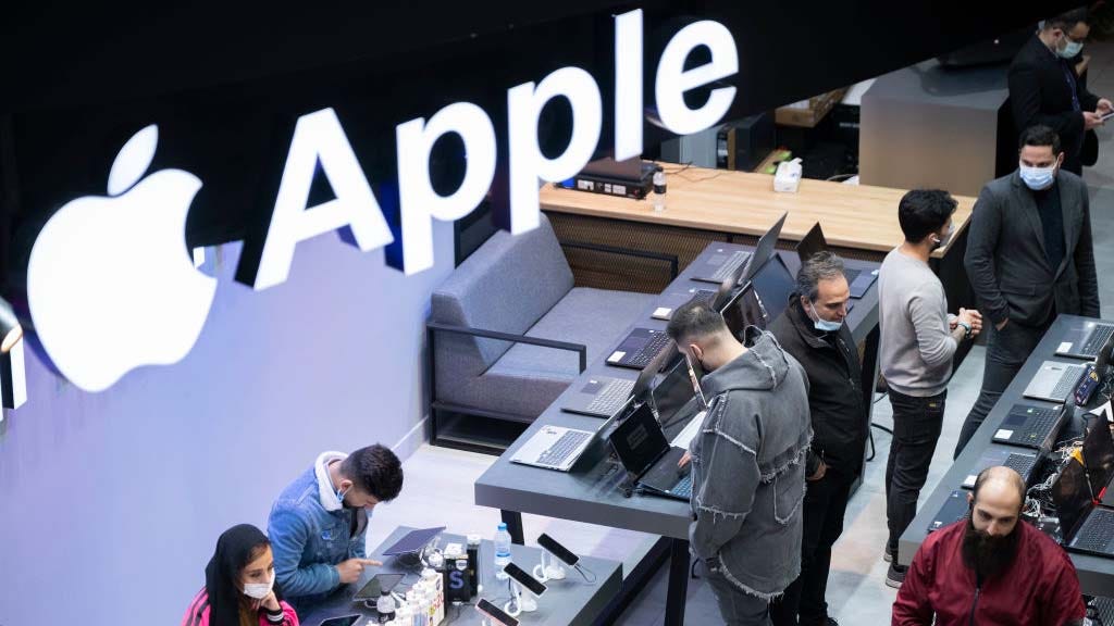 Apple's iPhone subscription program begins to make sense