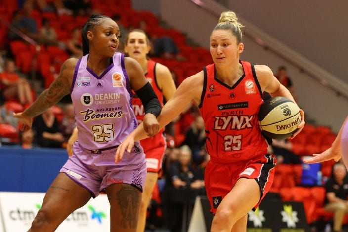 Amy Atwell, 'Hawaii's three-point queen', has come home