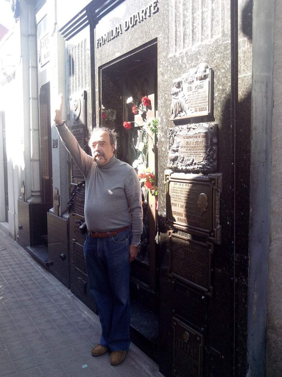 Entrevista a José Luis Ontiveros, escritor mexicano: «un escritor en su ...