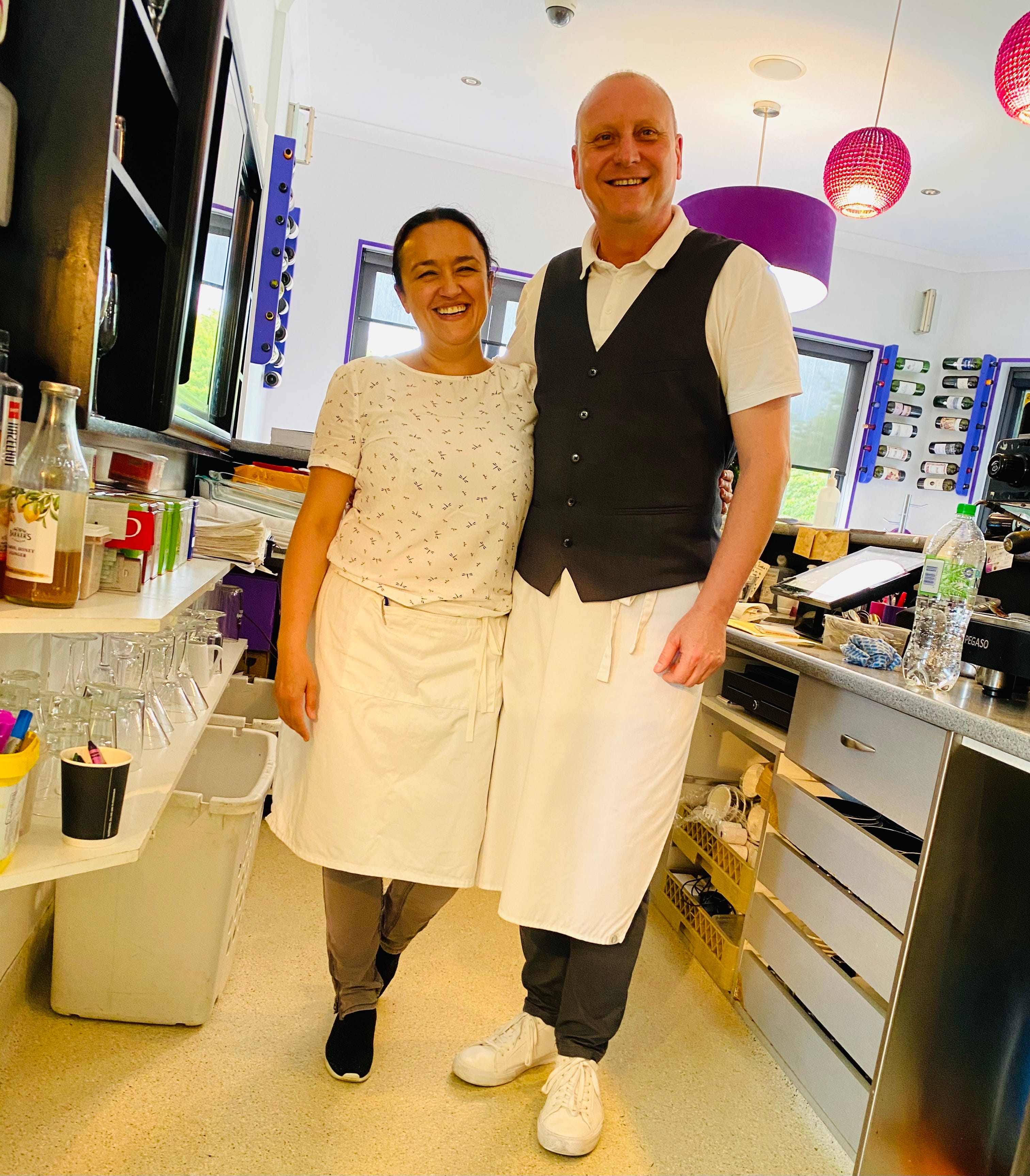 CU STRACHINA LA PSIHOLOG - by Sergiu Toader