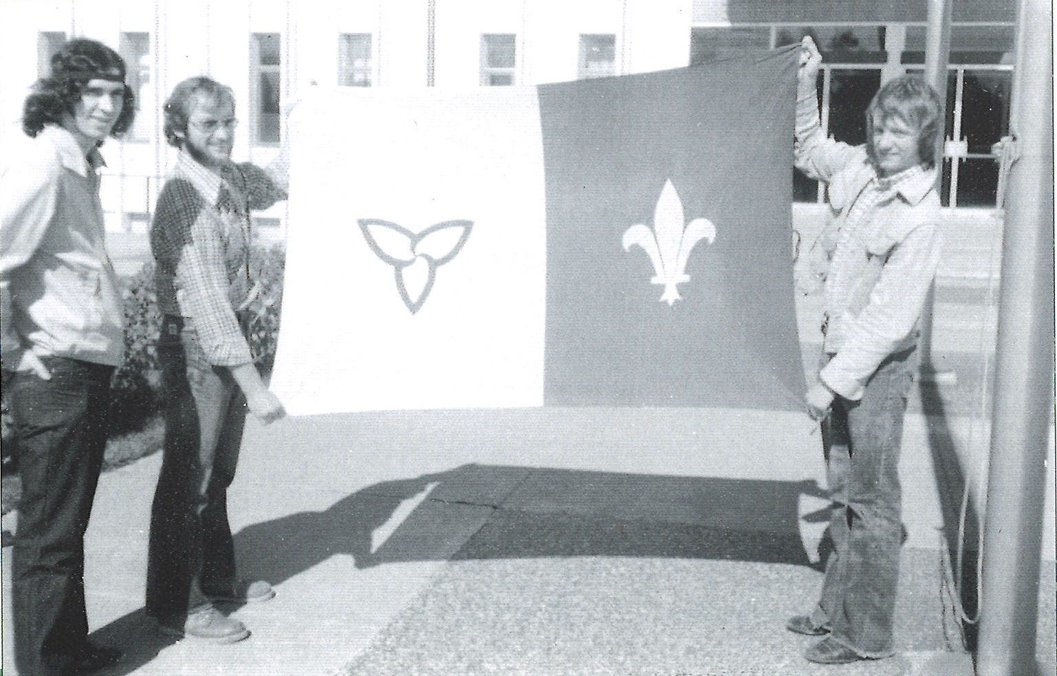 Le drapeau franco-ontarien | The Franco-Ontarian Flag