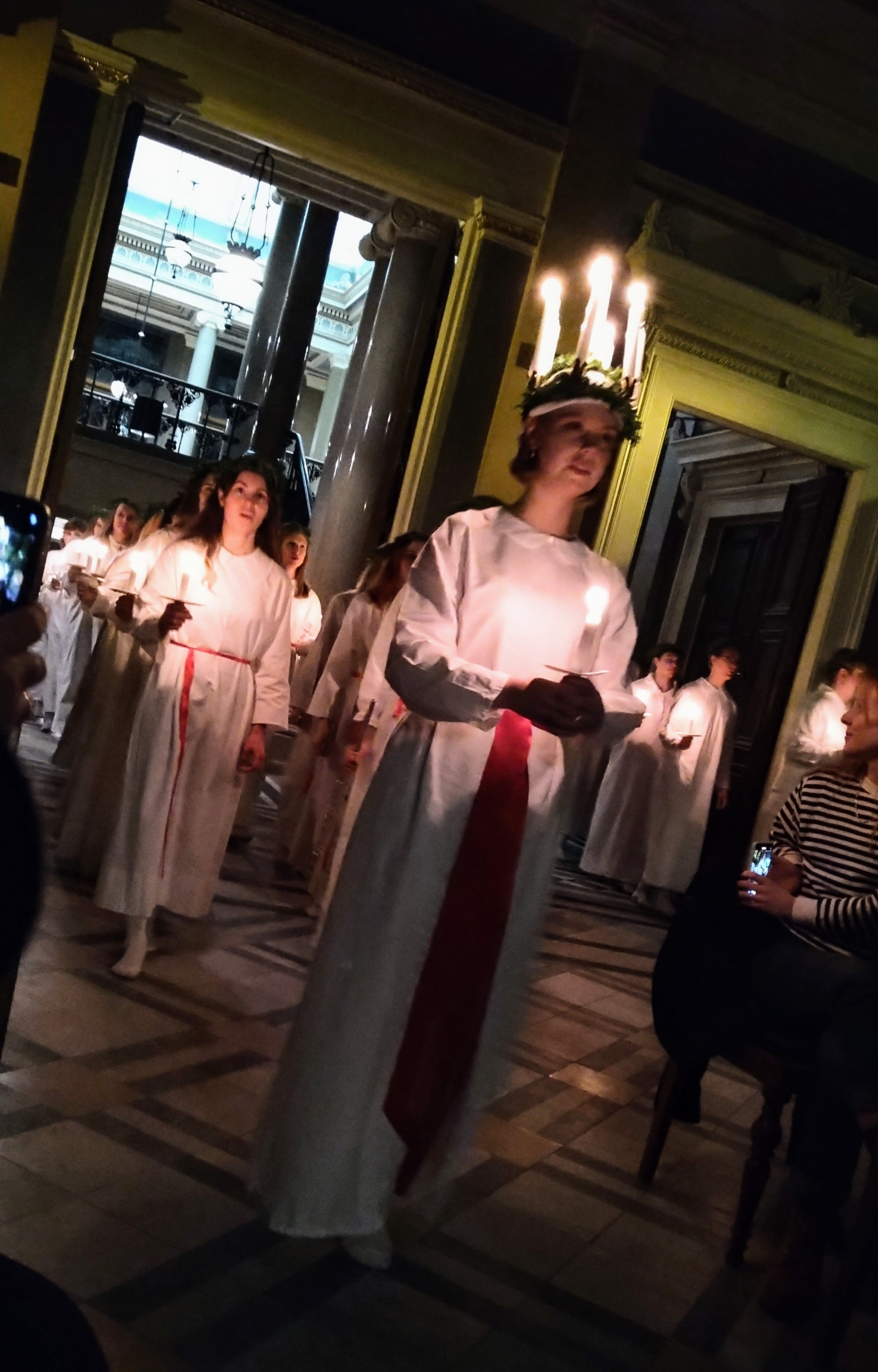 Issue 125: Happy Lucia Day! - by Viktoria Wågert