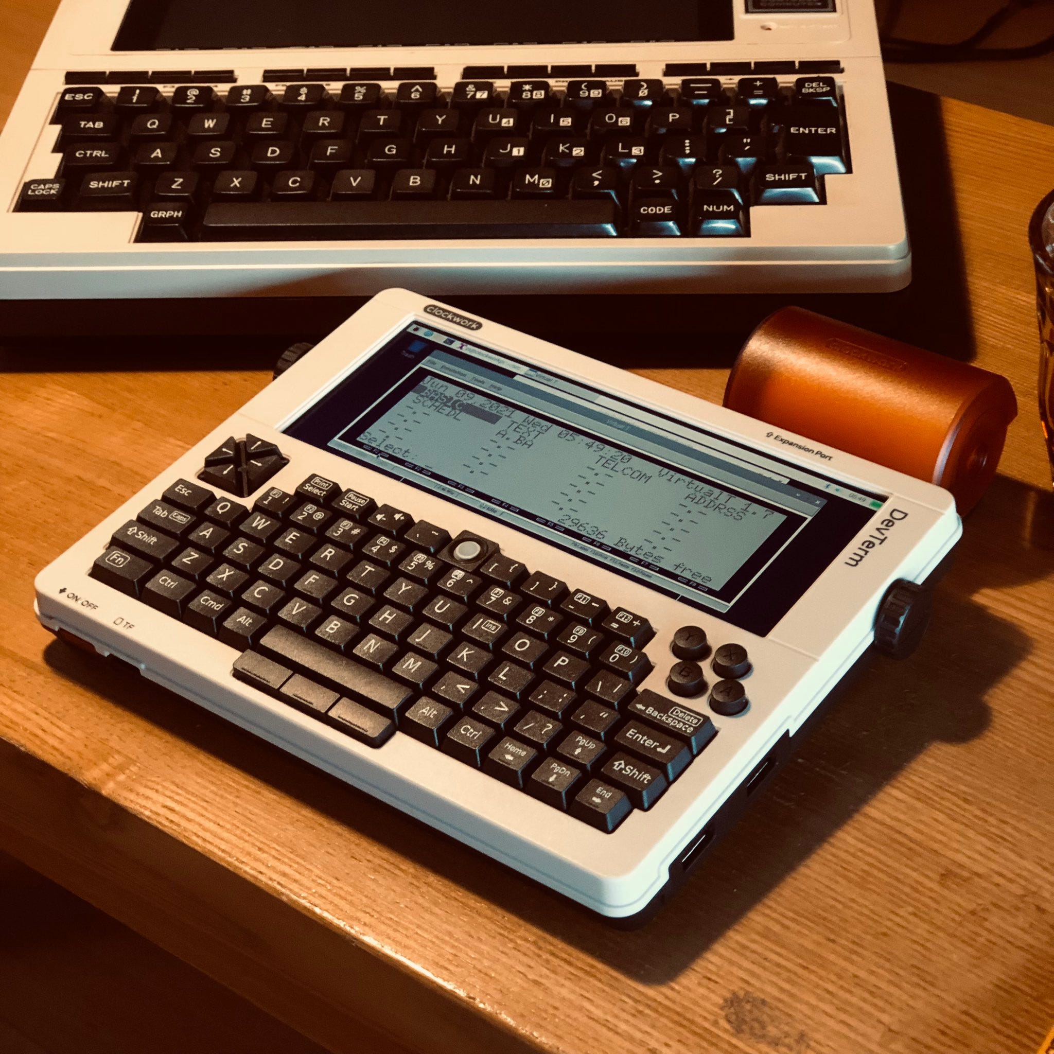 The DevTerm - the TRS80 Model 100 reincarnated
