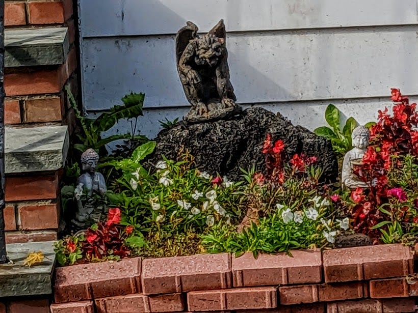 People who walk the cemetery - by Con/Jur/d - gate(less)