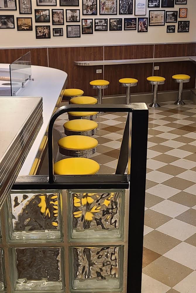 Hamburger Helper: George Motz Opens his First Restaurant