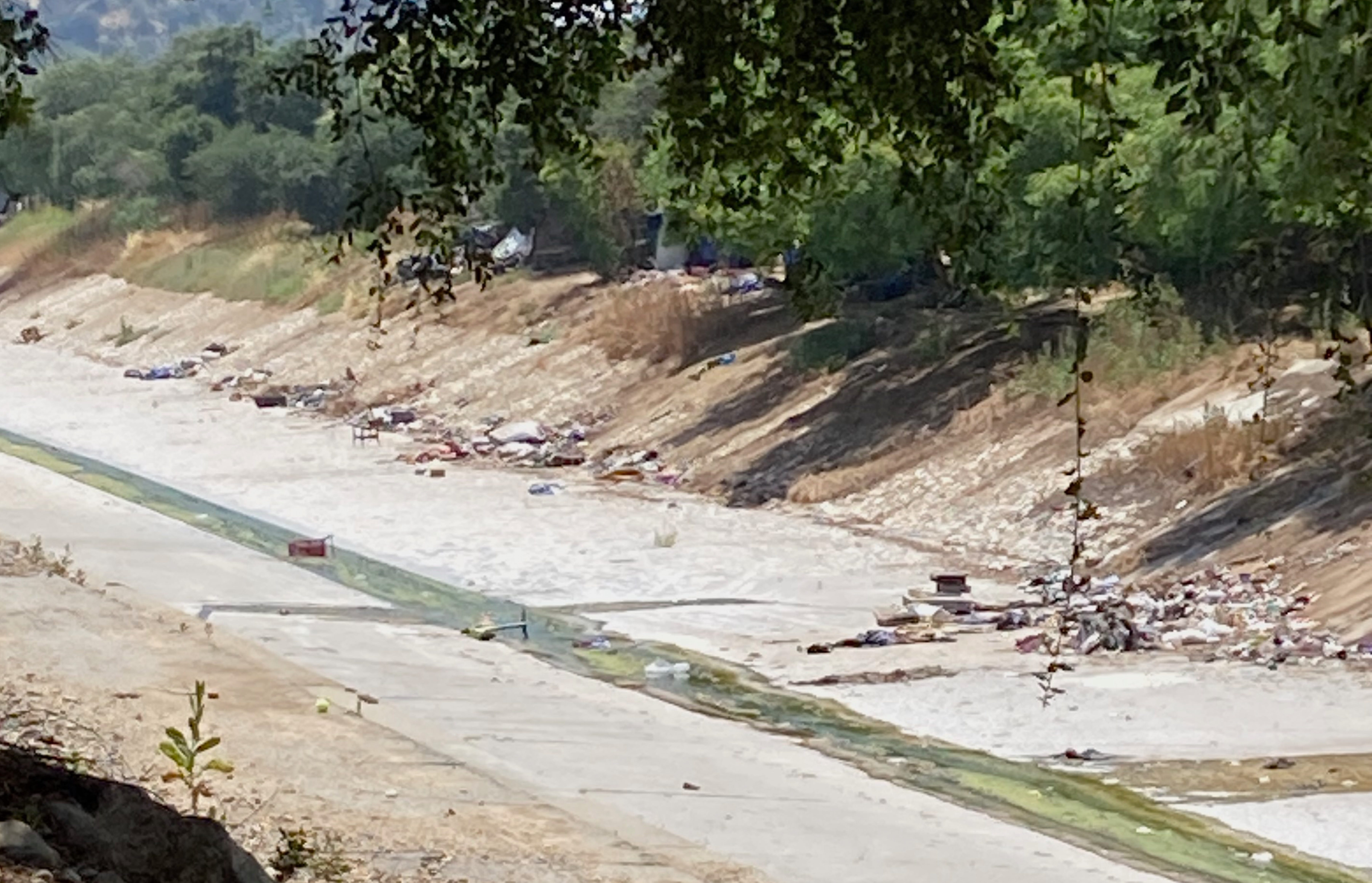 A Few Notes on the Los Angeles-Model Favela - by Chris Bray