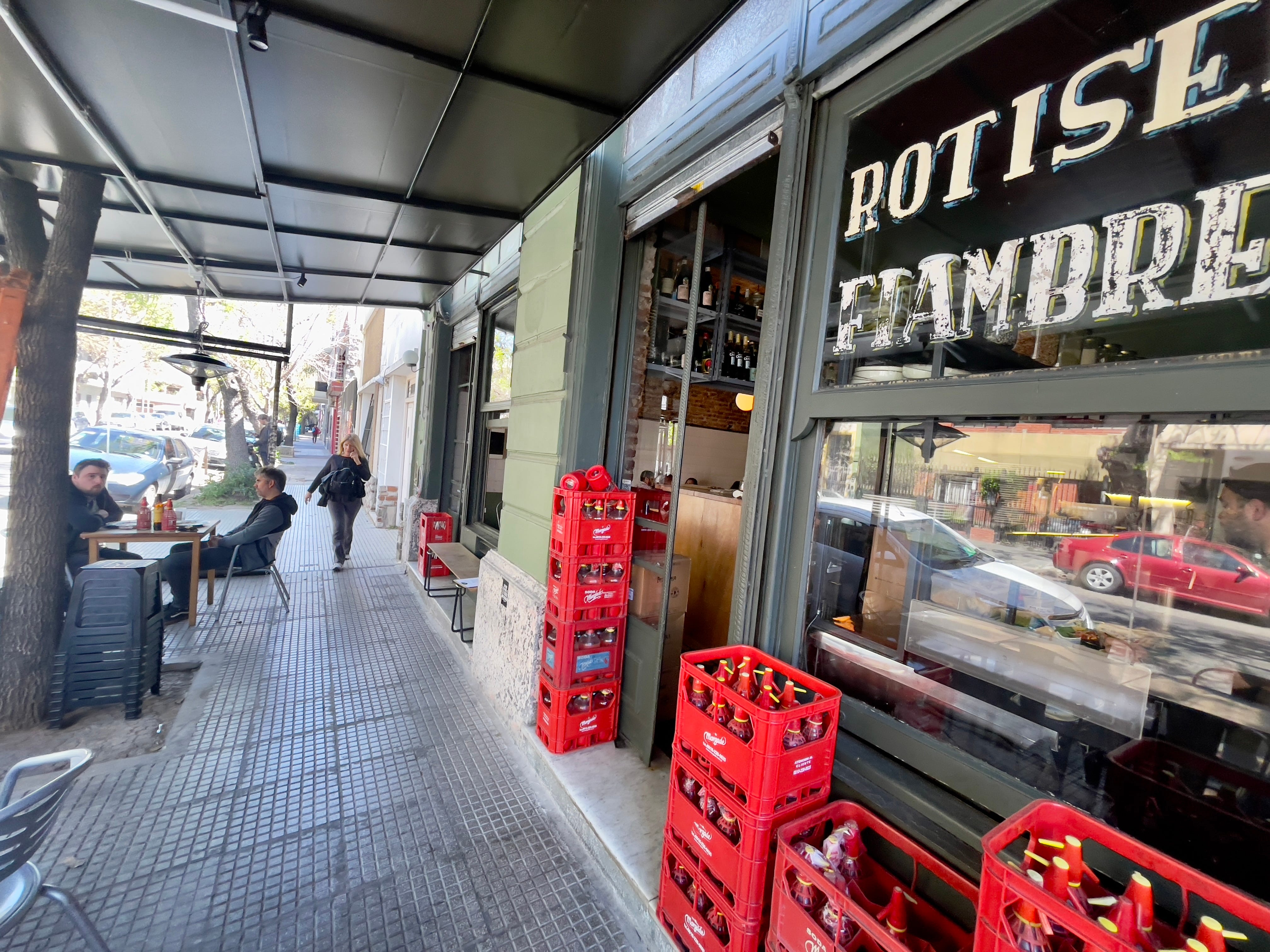 Restaurant Spotlight: Canti Bar - by Tim Fitzgerald