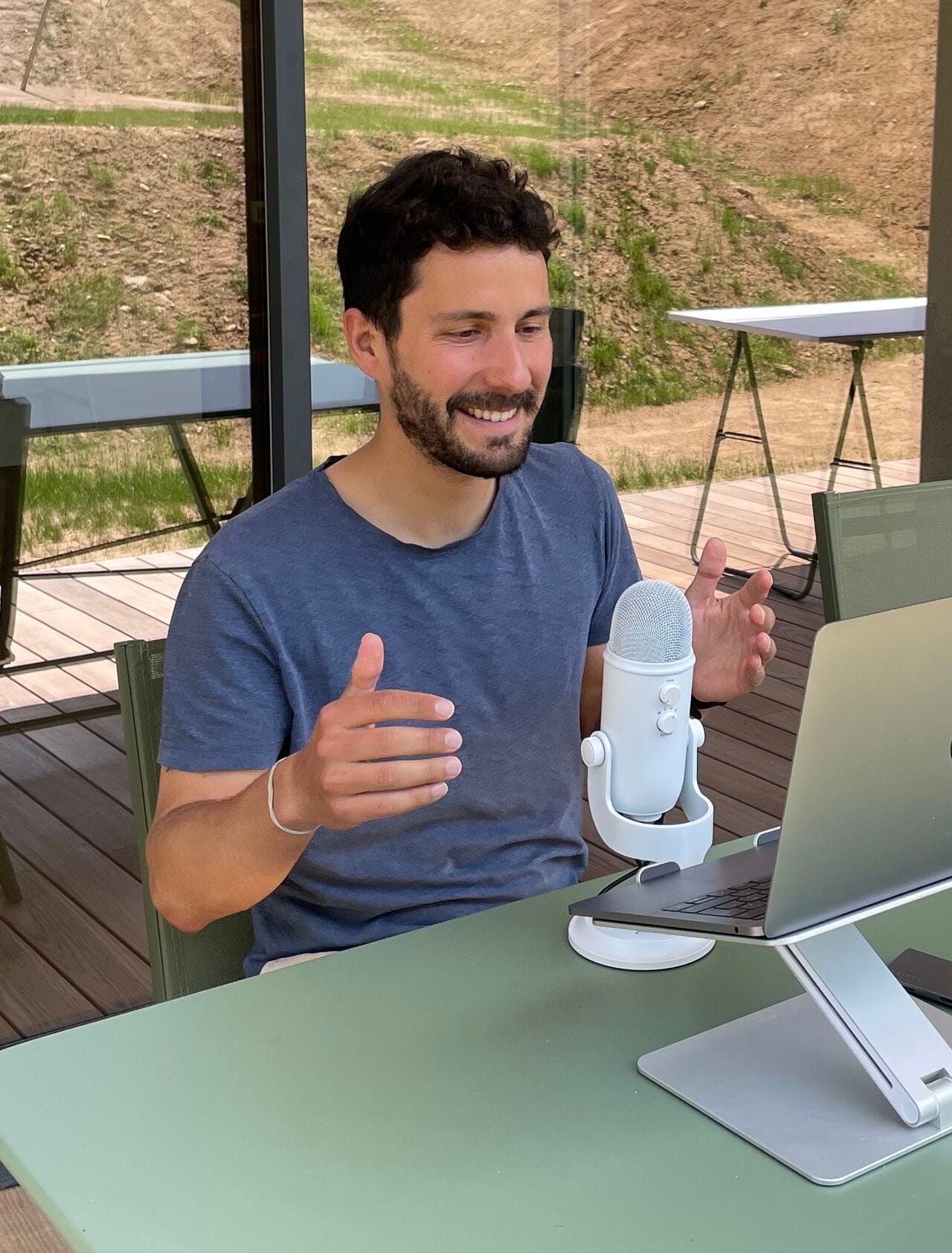 Comment générer des revenus additionnels récurrents avec un side business