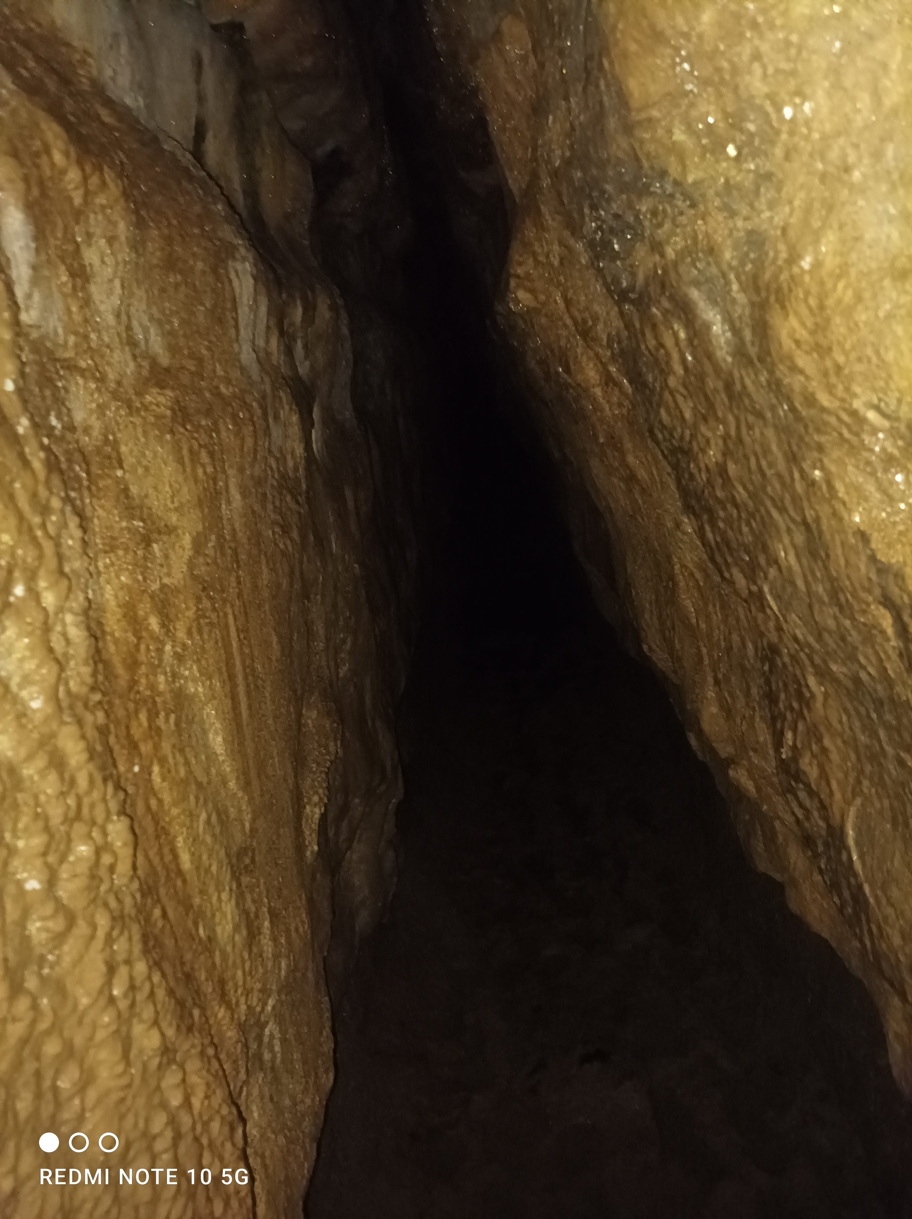 Oweynagat Cave, Rathcave, Co. Roscommon - by Pat Croghan