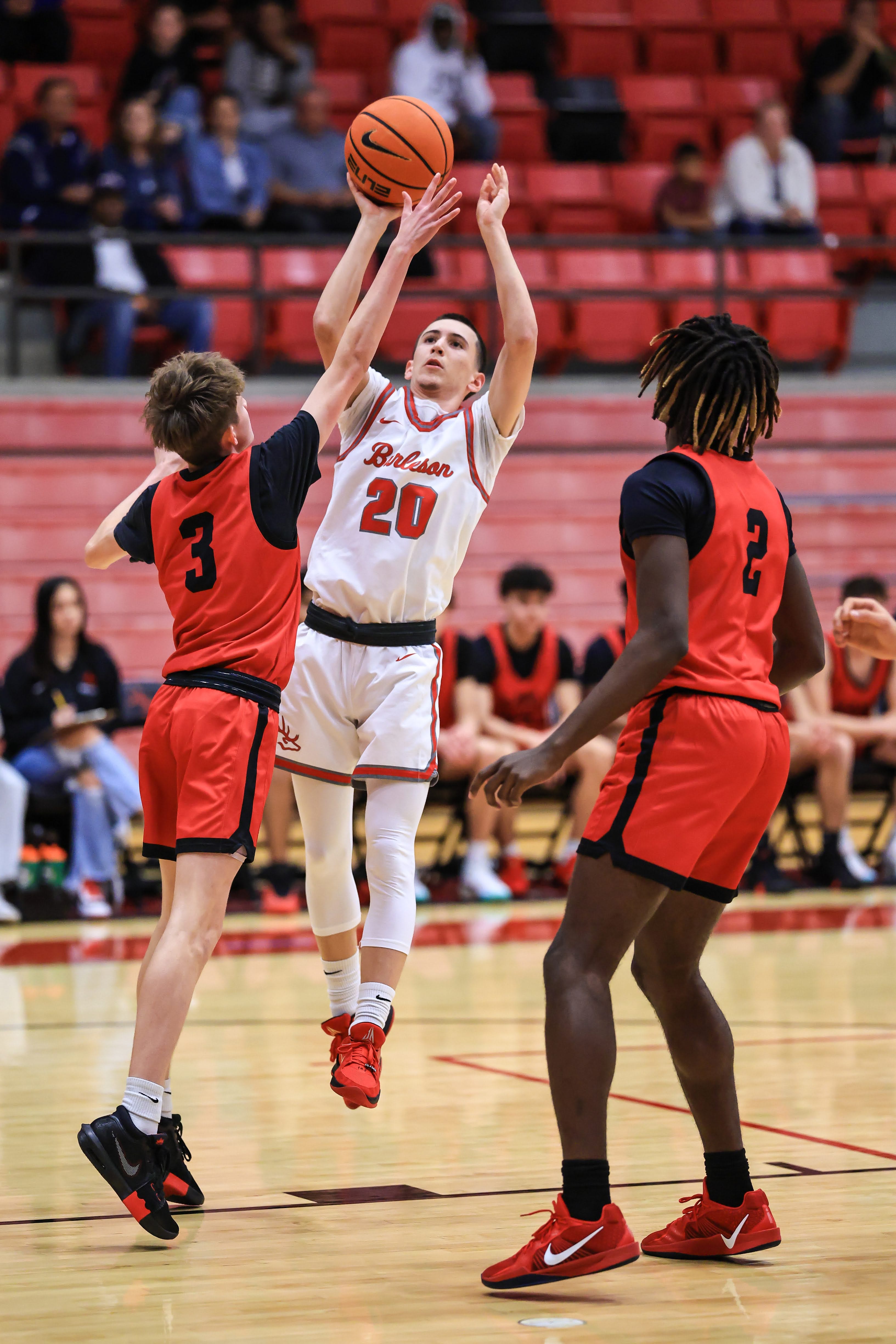🏀Burleson routes Mineral Wells behind double digits from Haas, Silva ...
