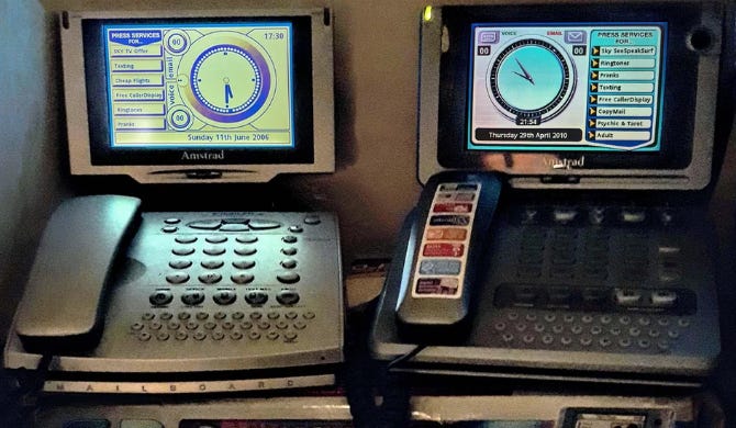 Amstrad E-mailer (2000) - by Chris Smith - Mule Britannia!