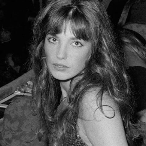 Courtney’s Substack subscriber chat