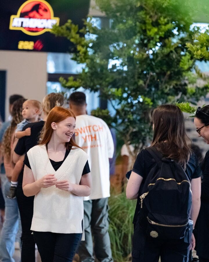 Megachurch Puts on ‘Jurassic Park’ Themed Church Service + Animatronic ...