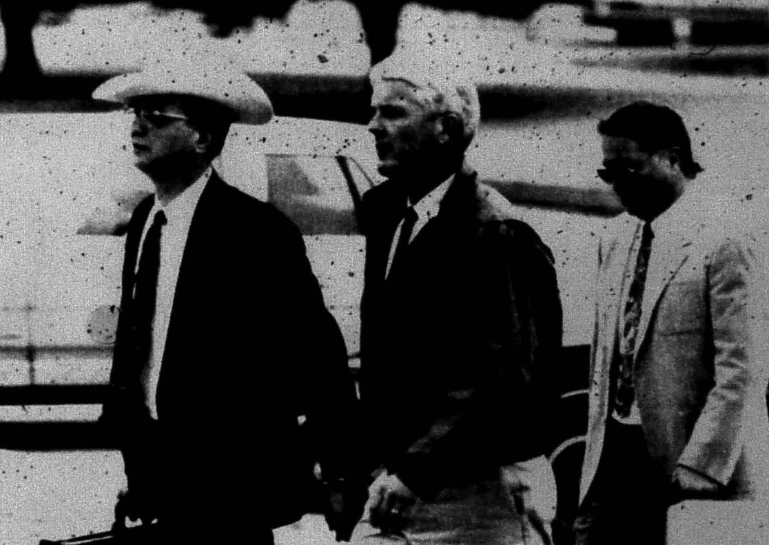 Chapter 6: The Sting (Free) - The Unforgotten