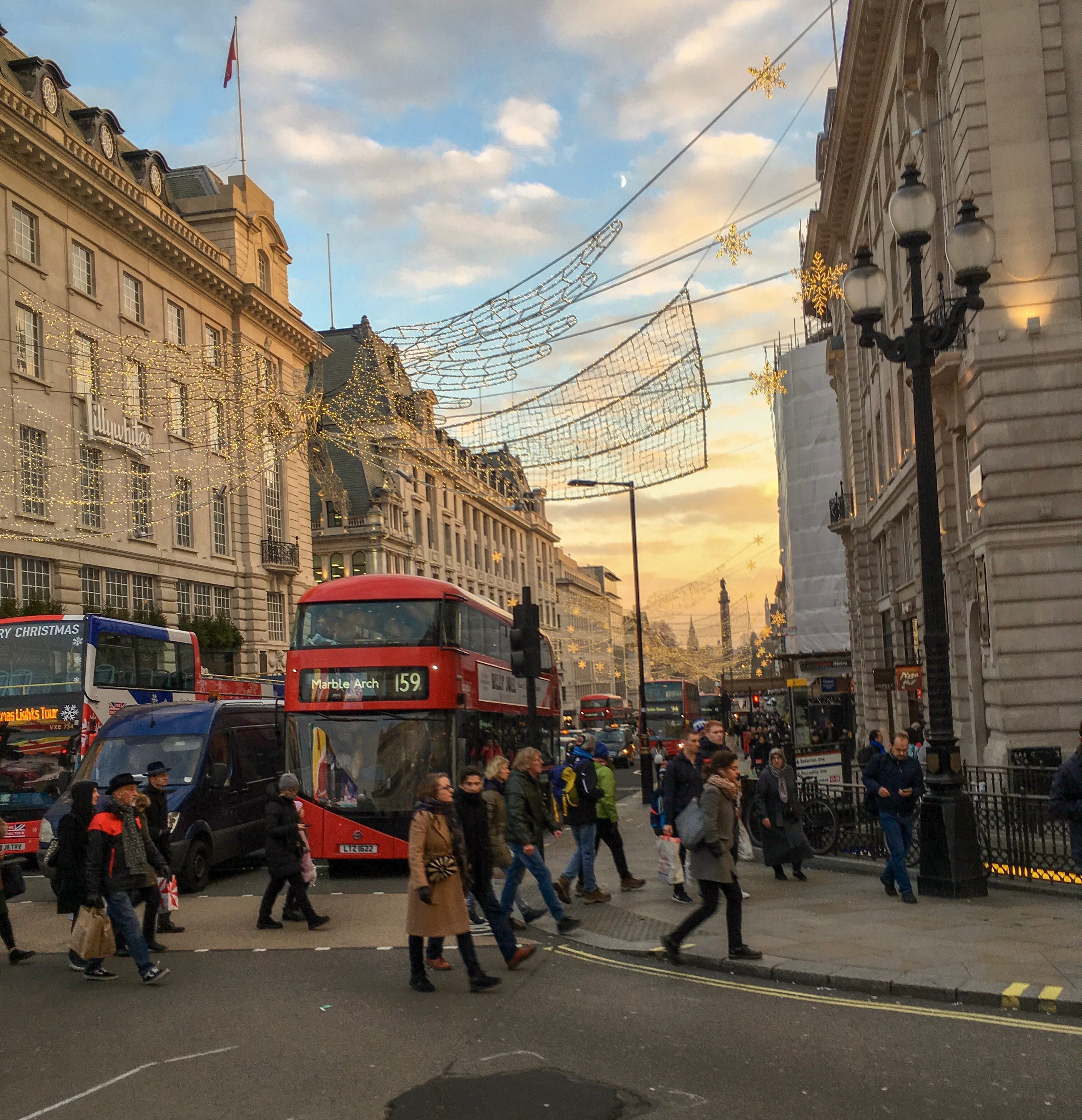 bus chat - savour by Alice Vincent