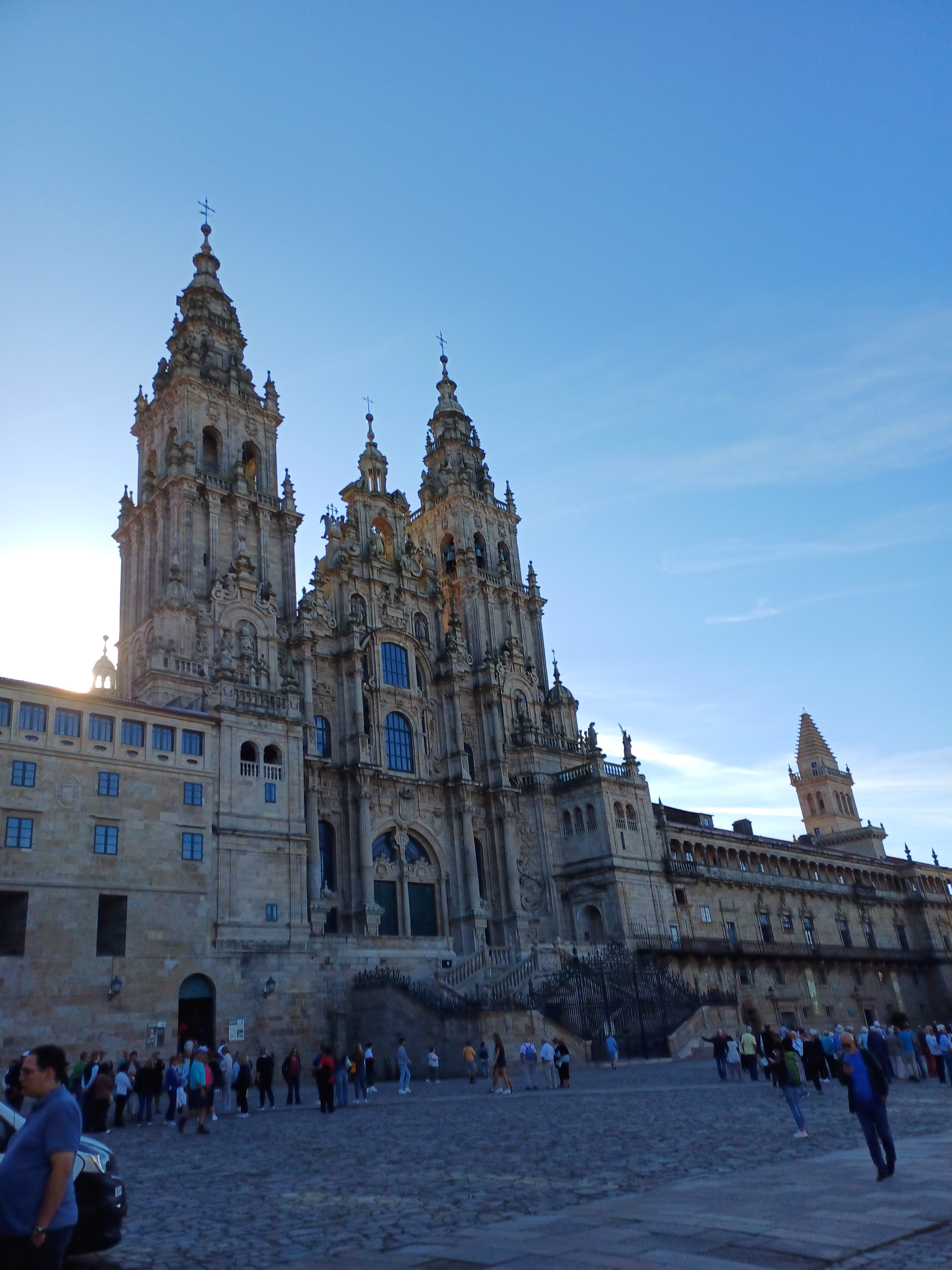 A Pilgrimage of Reflection: Walking the Camino de Santiago. Una ...