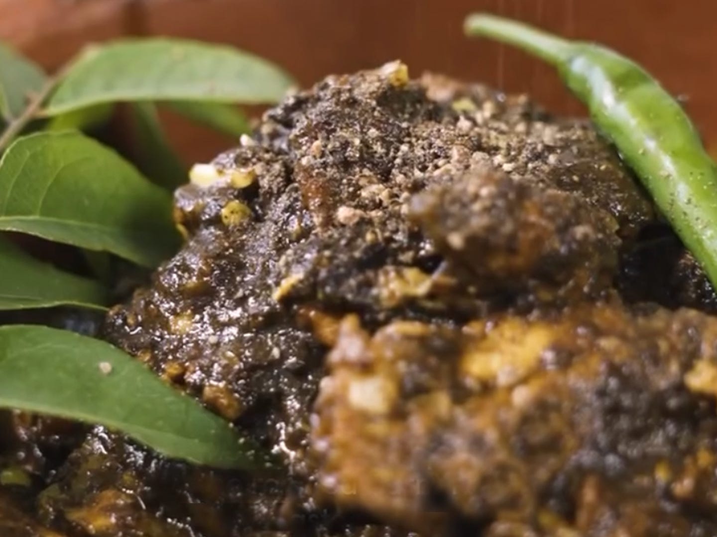 Sri Lankan Fish Curry (Ambulthiyal) - nOm