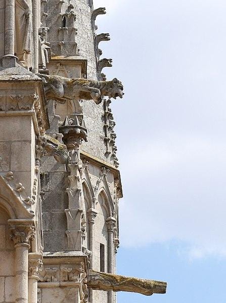 Gárgolas en la arquitectura gótica: Funcionalidad y simbolismo