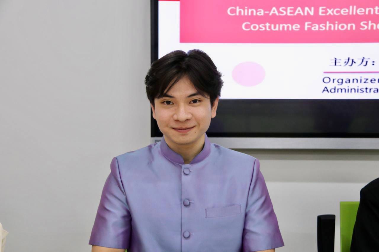 Lach Paovin (MA Vin) | Substack