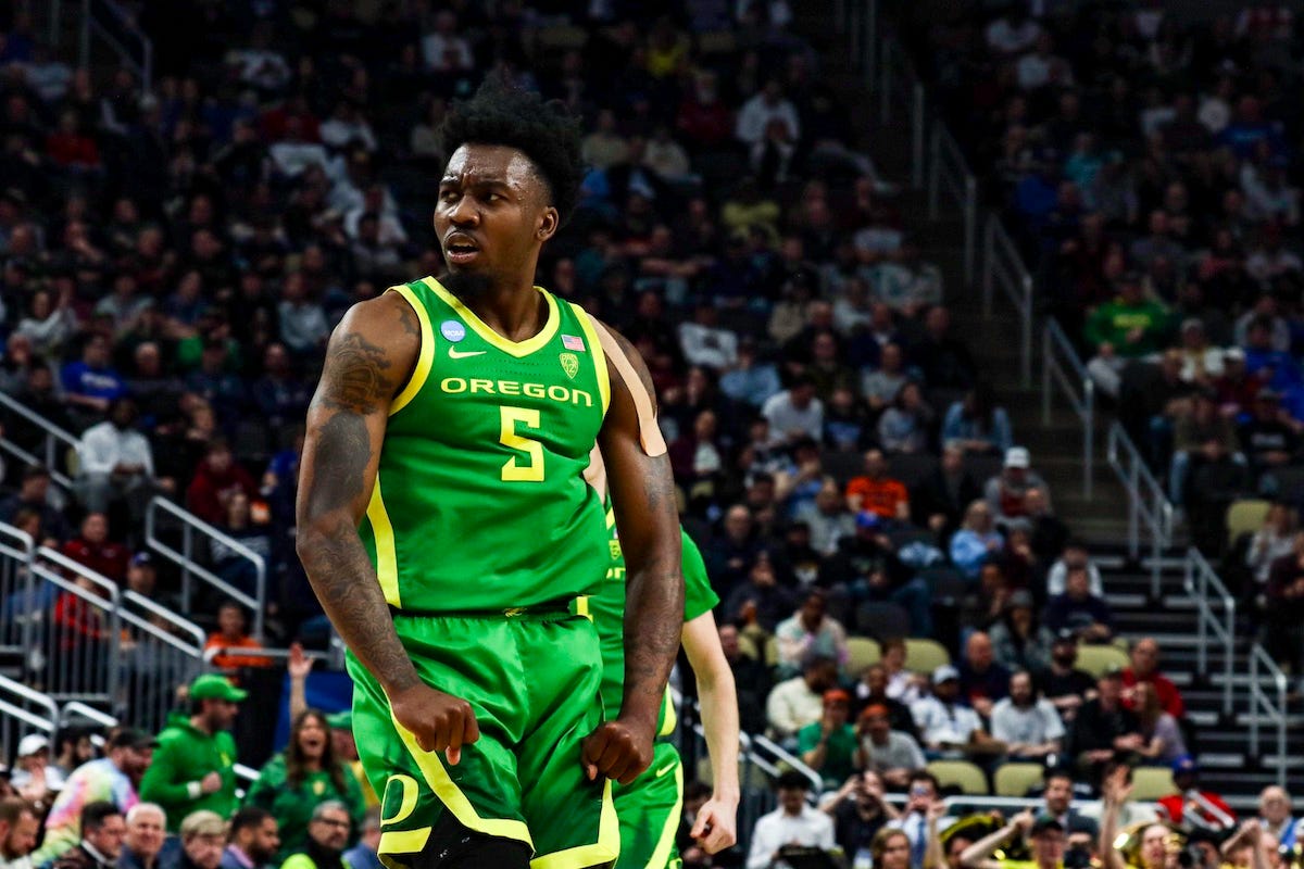 Photo Gallery: Oregon Ducks slam South Carolina