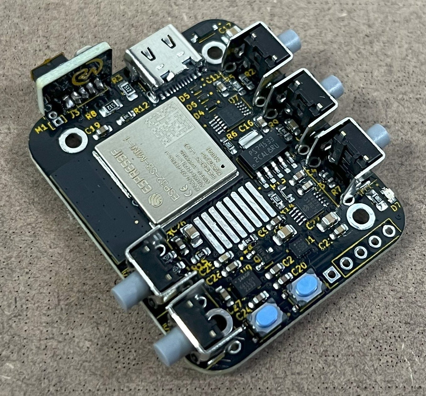 ESP32-Based Wireless Smartwatch | LiDAR Distance Sensor and WiFi ...