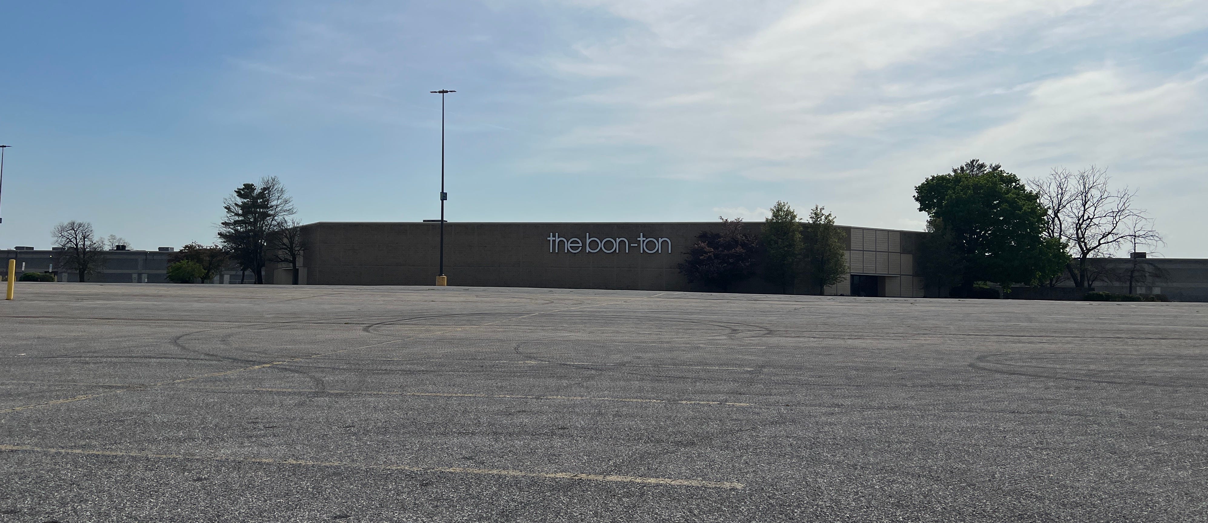 Deathbed farewell: Inside the Chambersburg Mall, a haunting visit to a ...