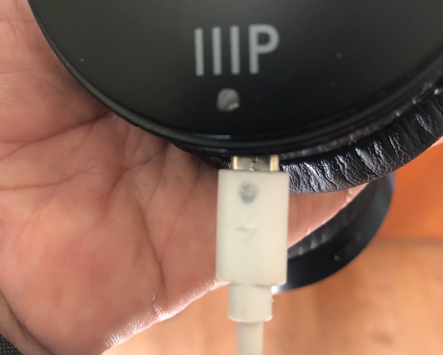 Alignment Dots on Electronics – Cool Tools