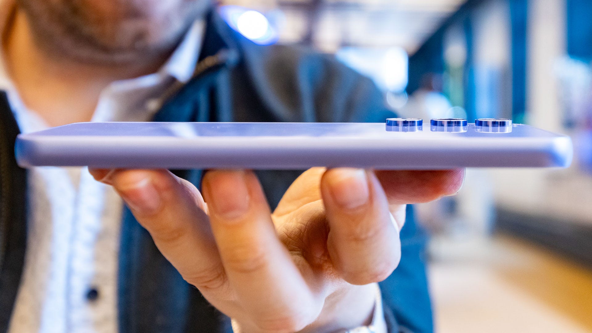 Samsung Galaxy A54 review: flagship powers and microSD card slot at ...