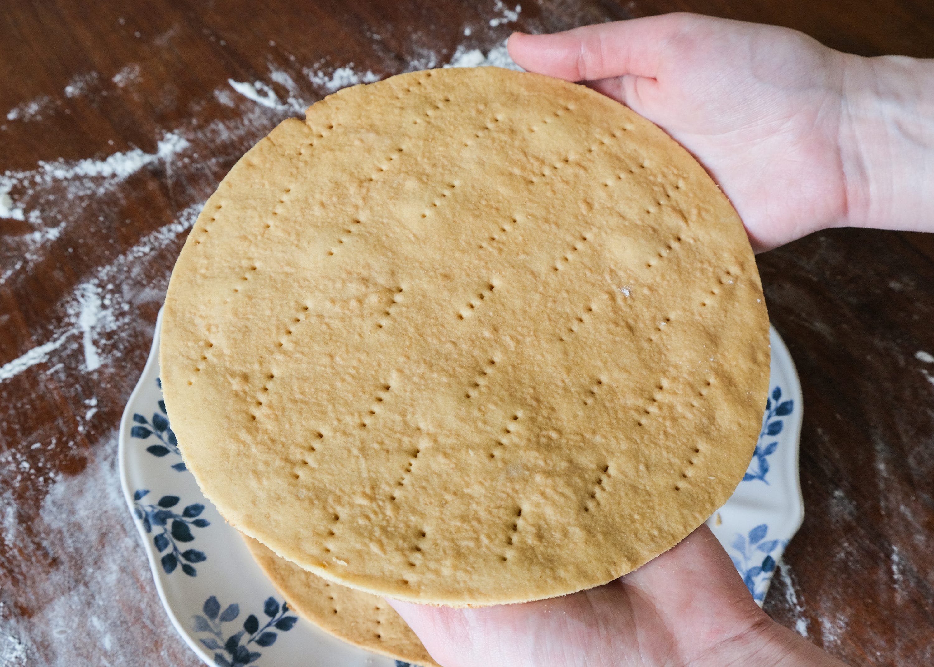 Medovyk – delicious Ukrainian honey cake recipe